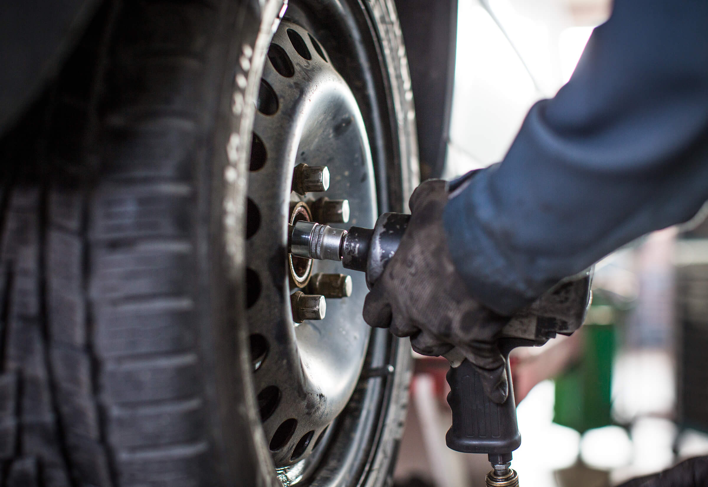 Making a Commercial Motor Trade insurance claim | AXA Connect